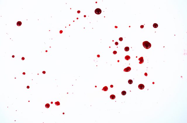 Taches de sang : 6 astuces naturelles de grand-mère - Grands-mamans.com